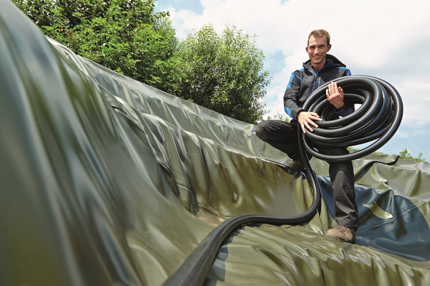 How to Build a Garden Stream | Helpful Guide - Water Garden UK